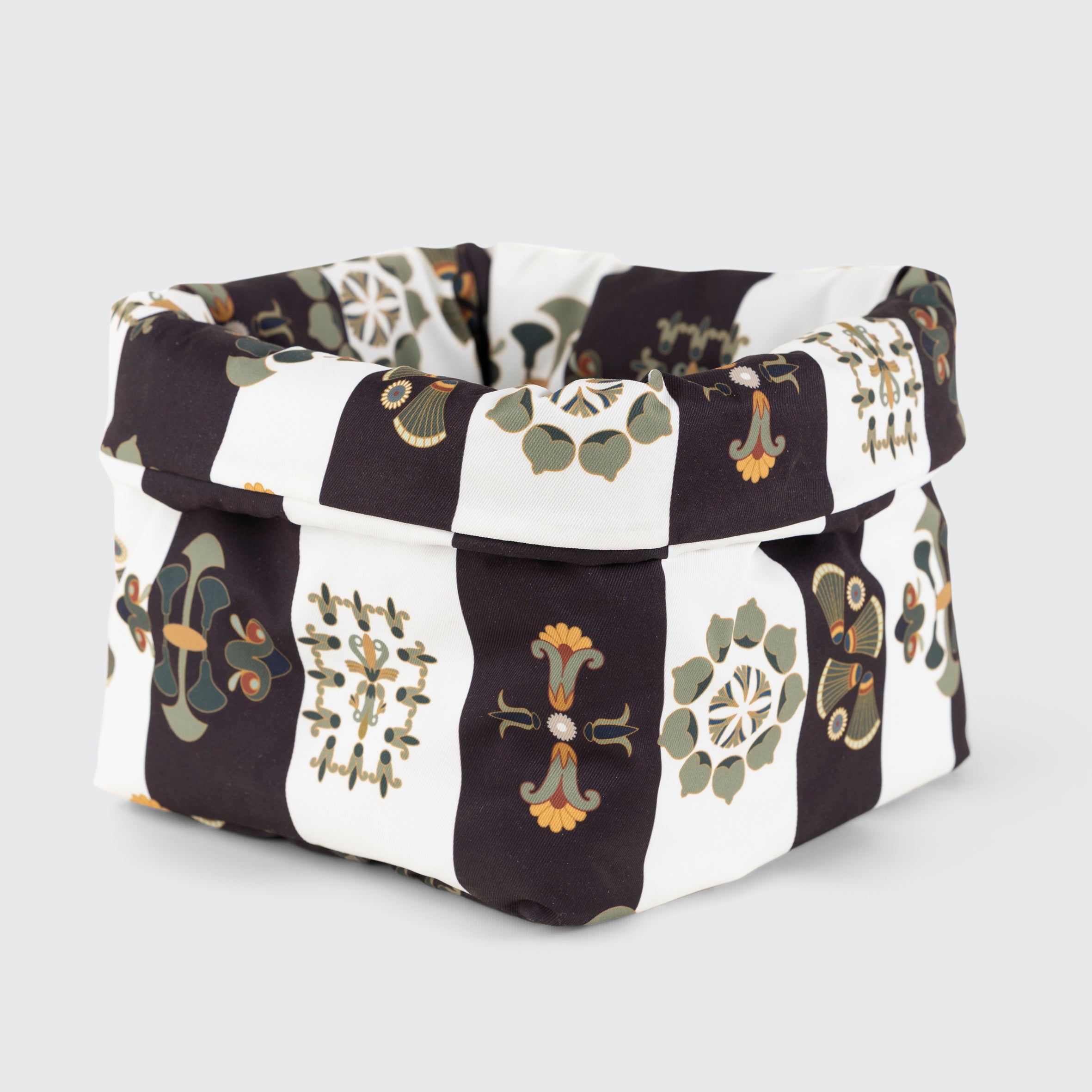 Lotus bread basket – Knana